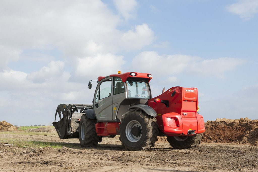 High Capacity Agricultural Grab Bucket | Parallel Ag