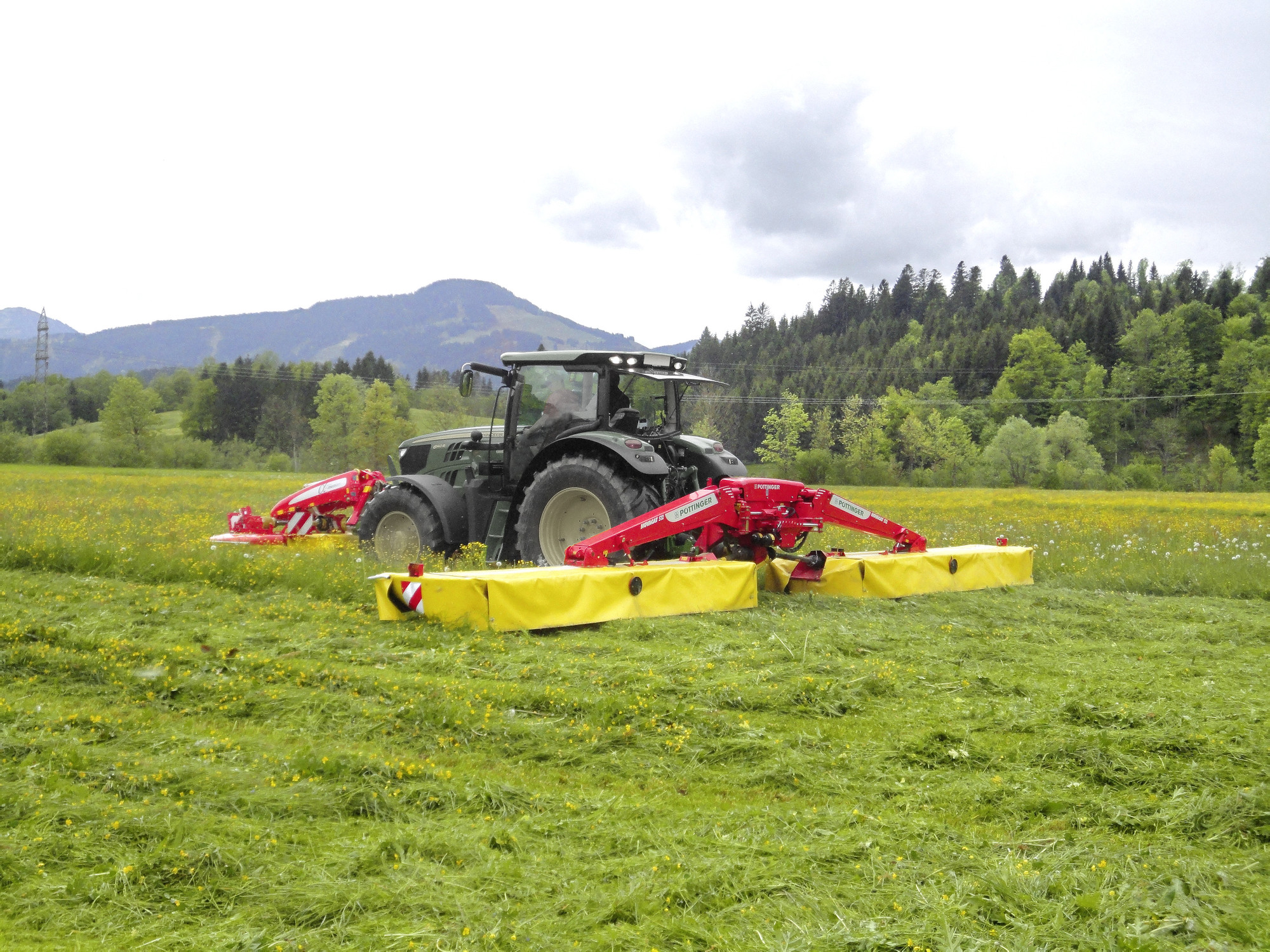 Pottinger NOVACAT S Series Triple Mowers | Parallel Ag